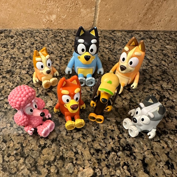 Bluey | Toys | Bluey Family Friends Playset Pack Chili Bandit Bingo ...